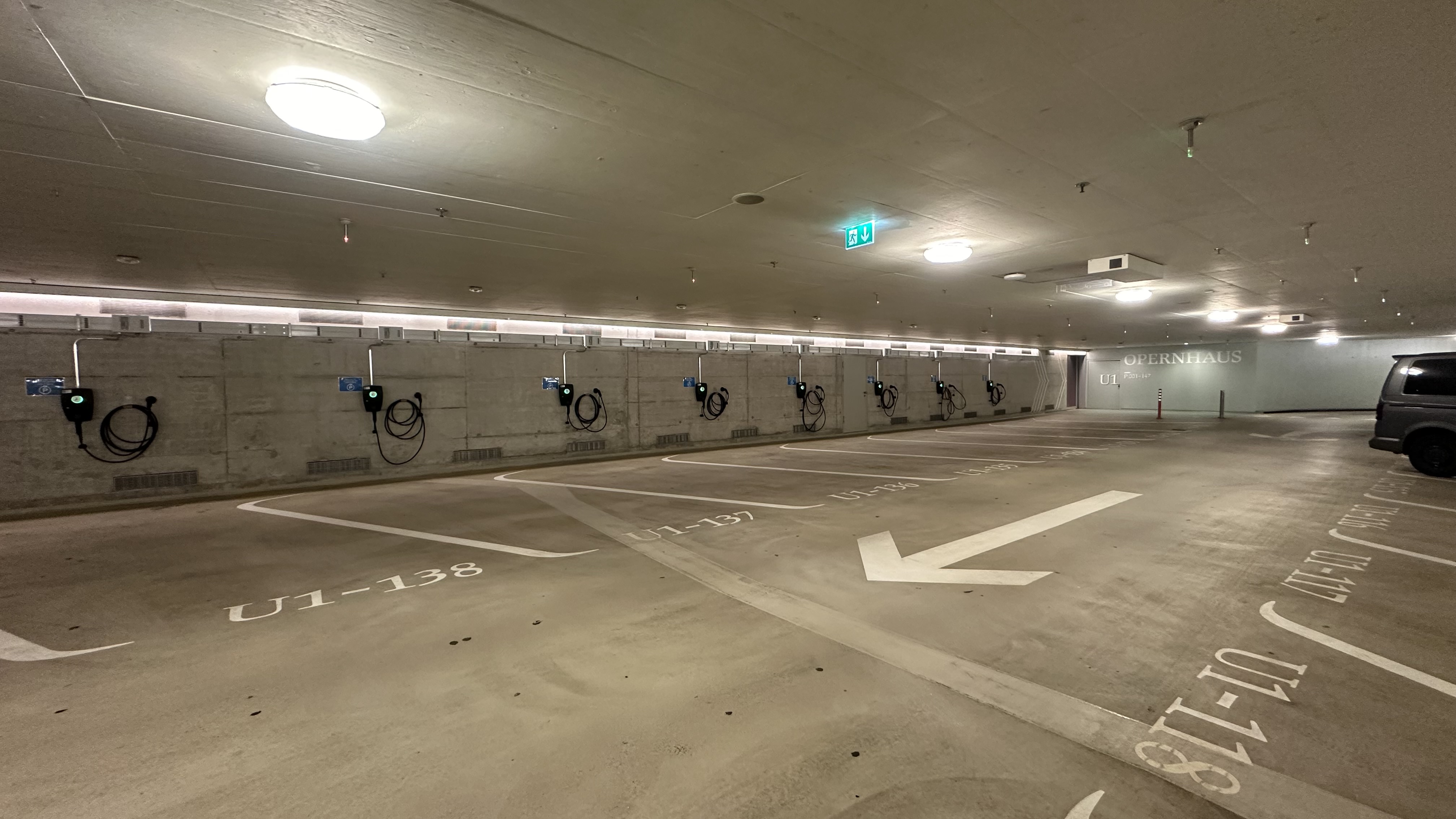 Parkhaus Opéra - zentraler Parkplatz in der Stadt Zürich I AMAG